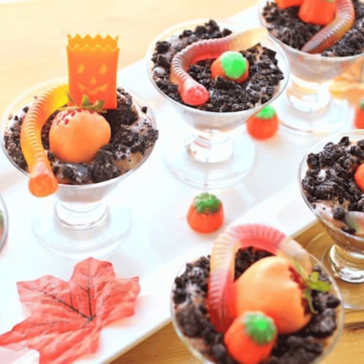 Dirt Pudding with Gummy Worms - Simply Bakings