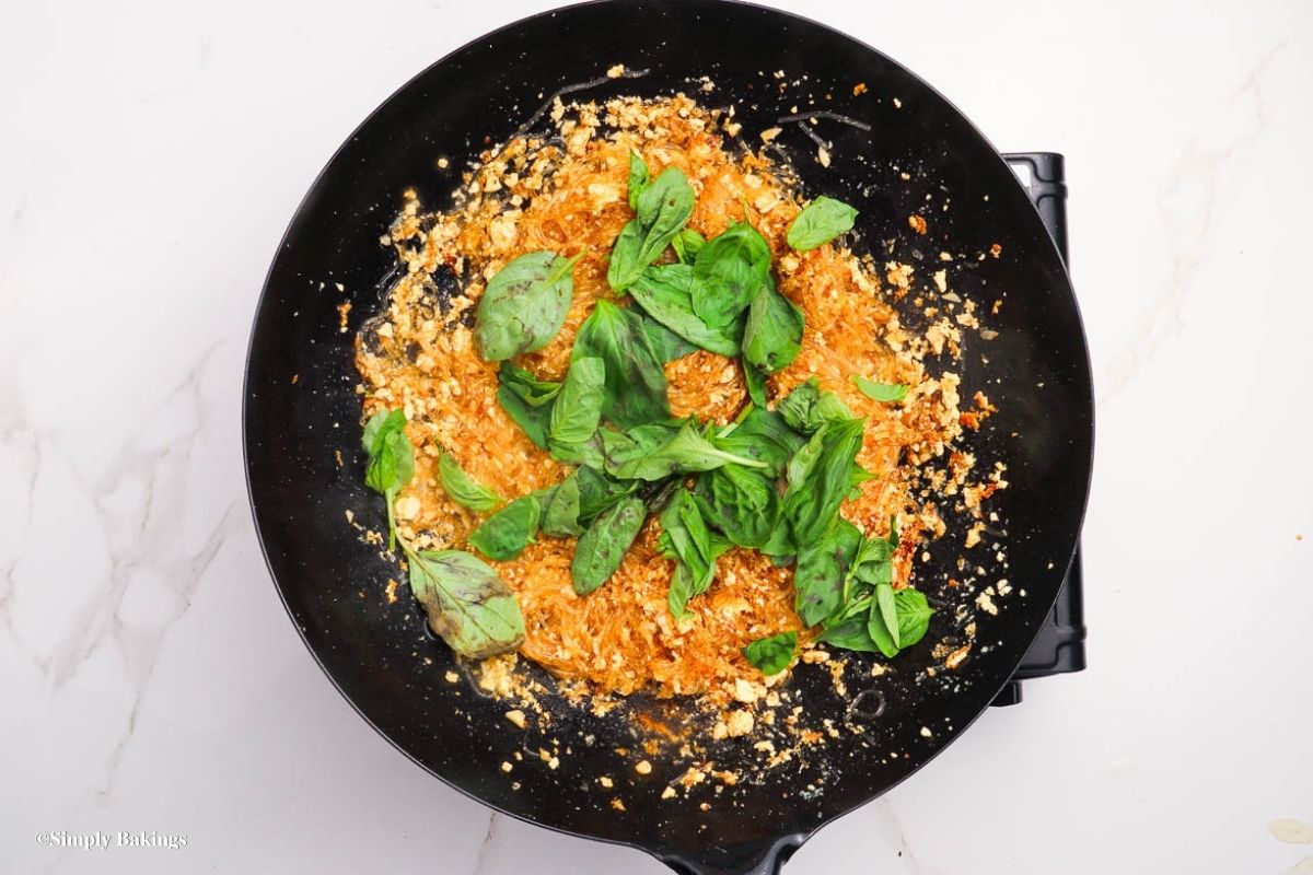 Spicy Basil Noodles